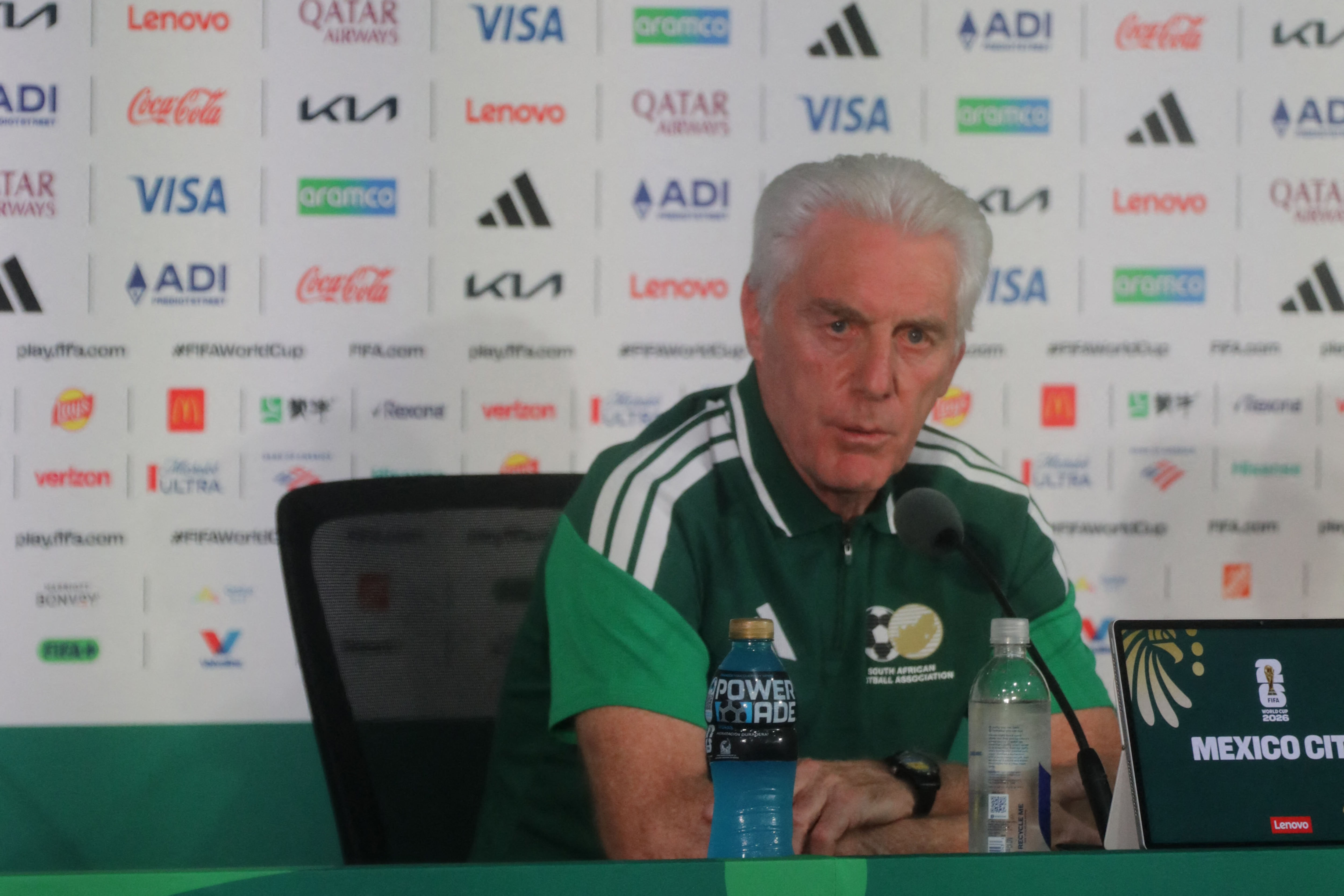 Broos defiant after Czechia draw: 'If we play like this, we can qualify'