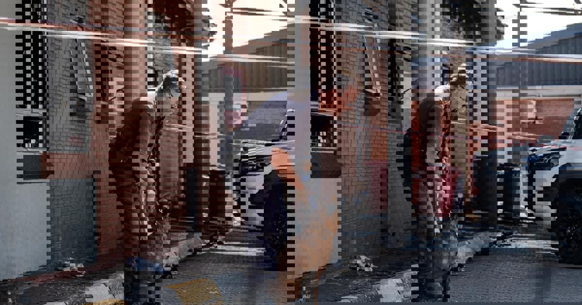 [WATCH] Tembisa Hospital hit by two separate fires — authorities ...