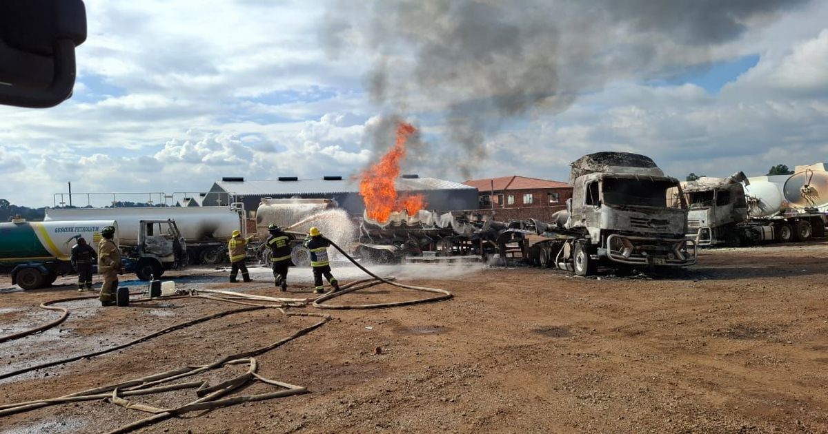 Benoni petrol tanker fire extinguished