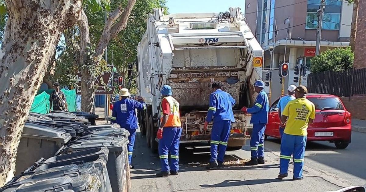 Pikitup stay-away: Joburg households brave waste collection delays