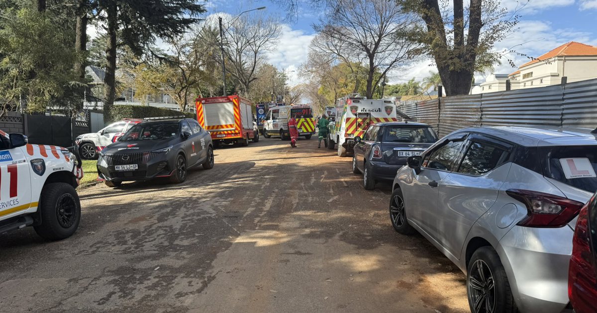 UPDATE: Wall collapse at Joburg construction site prompts rescue mission