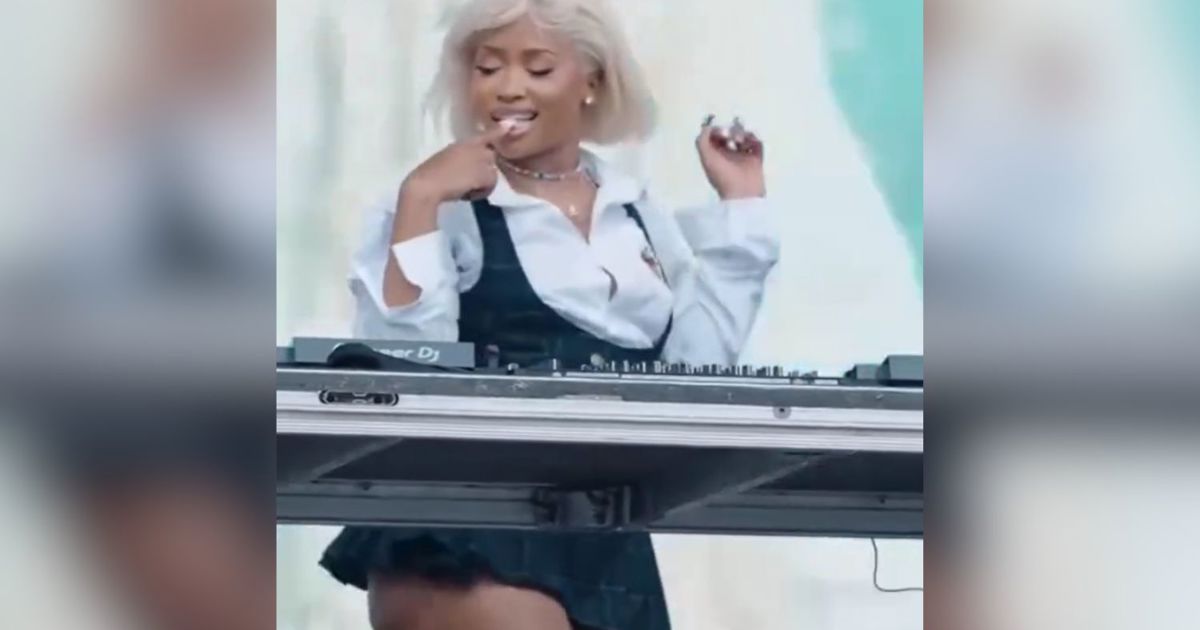 Uncle Waffles makes history as first amapiano DJ to headline Wireless ...