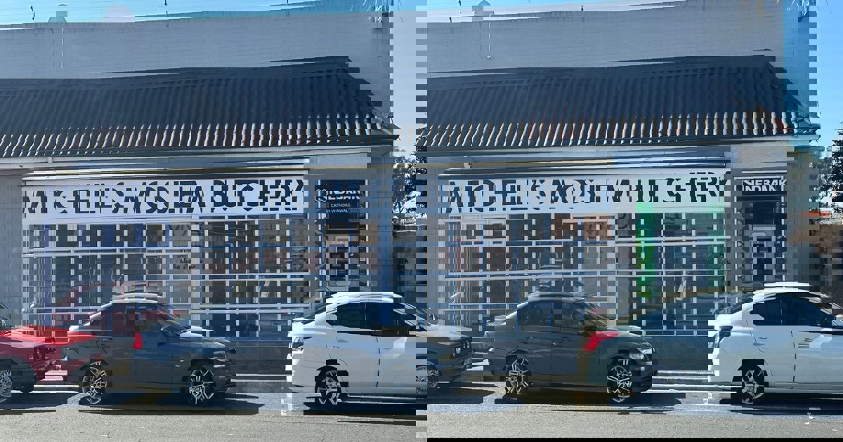 Community leader calls for calm in Mitchells Plain after teen pranked ...