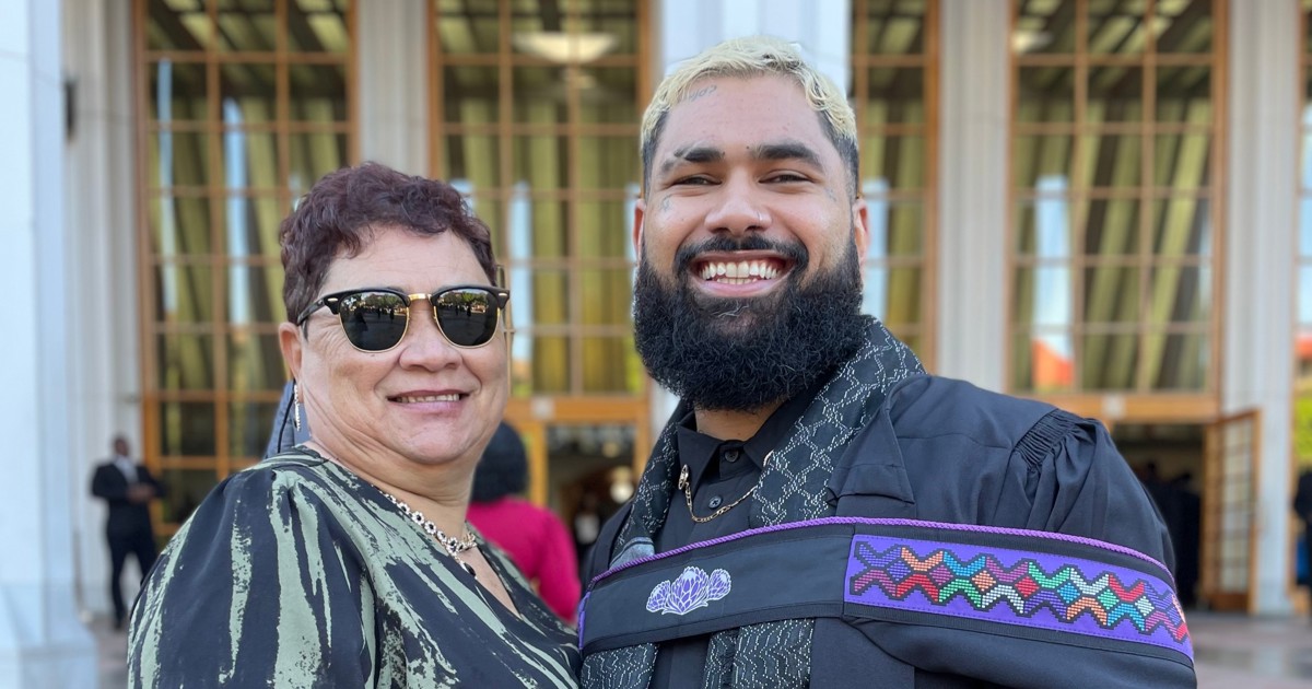 CT musician Craig Lucas and former Bok prop Eddie Andrews graduate from UWC