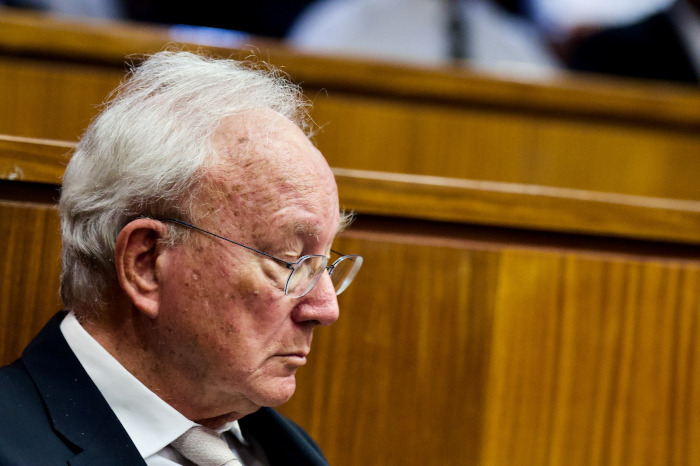 Peter Beale claims to have misread test results of boy (10) he operated ...