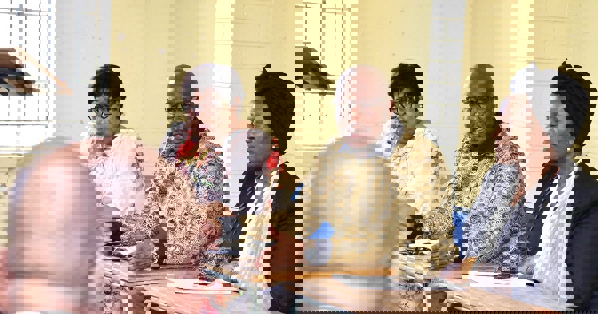 Heated exchange between community members, GDE officials at Nigel school