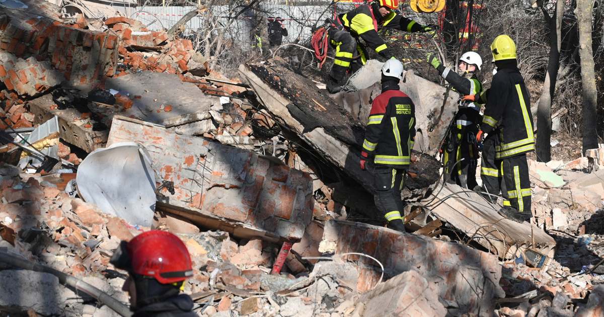 Russian strike kills 25 as Zelensky's Turkey peace bid stumbles