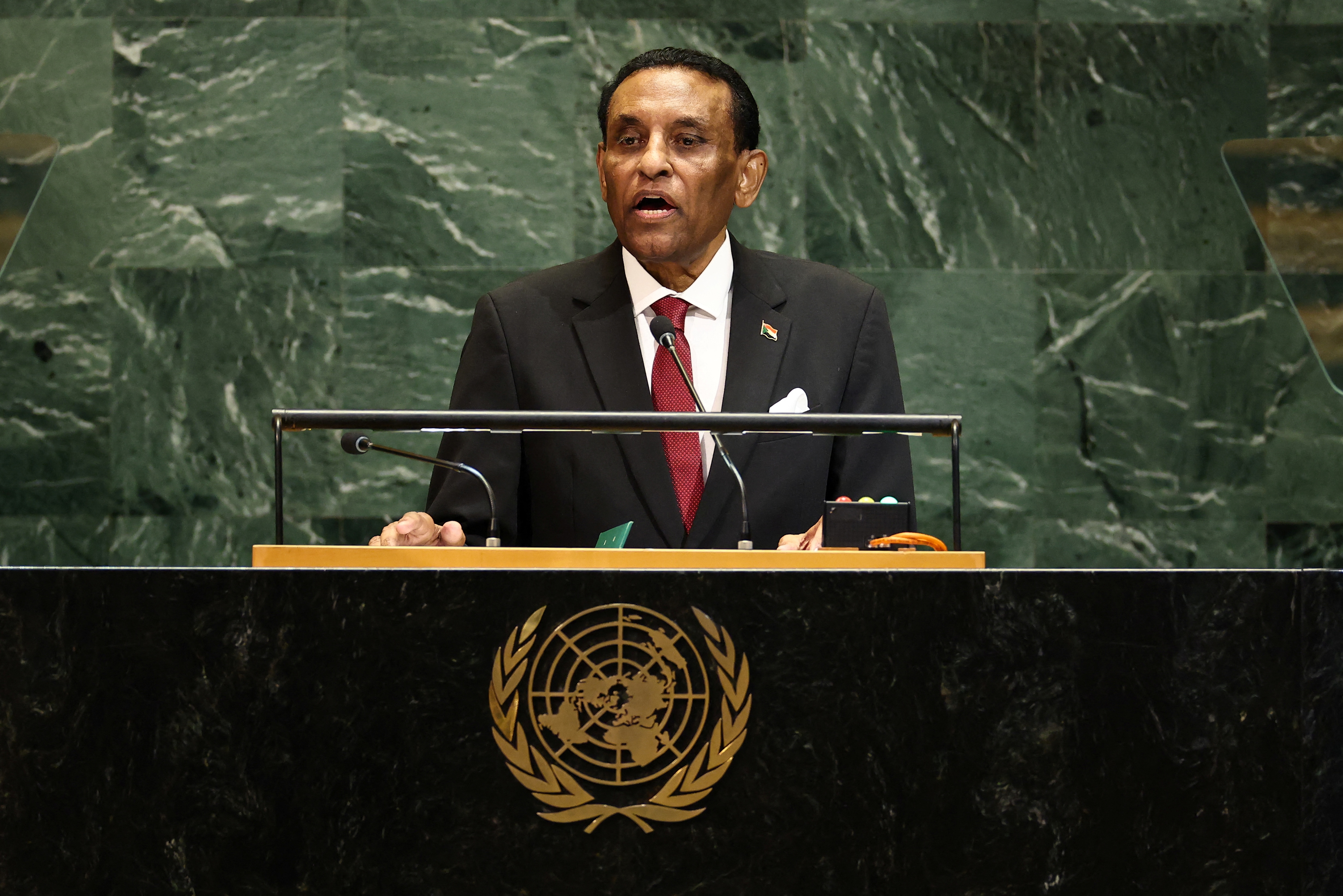 Sudan PM calls on UN to back peace plan