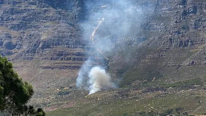 Firefighters contain Platteklip Gorge hiking trail fire