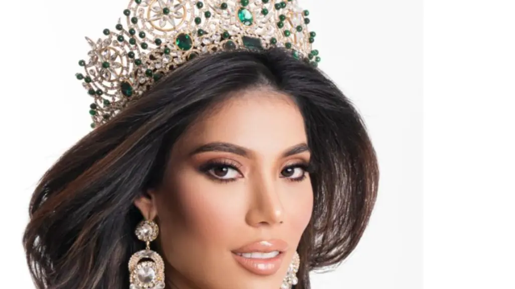 WATCH: Same, same but different? Miss Panama's cringeworthy pageant ...