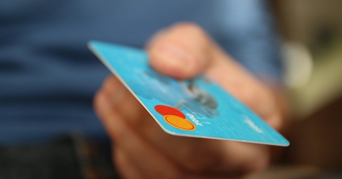 Consumer confidence rises in Q4, signalling a festive season boon for ...