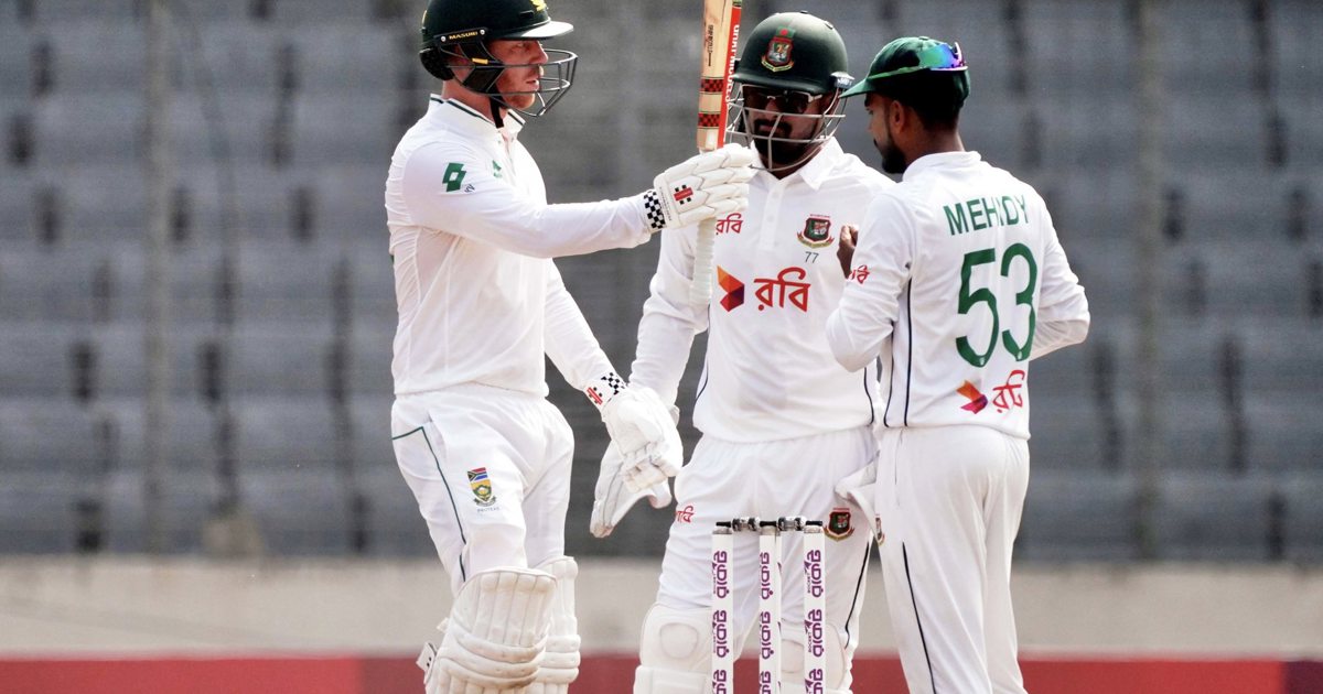 Verreynne century puts Proteas on top, Bangladesh 19-2 at tea