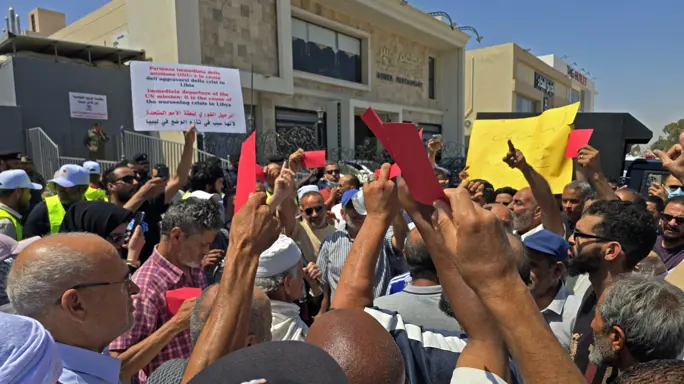 Hundreds in Libya protest against migrants, refugees