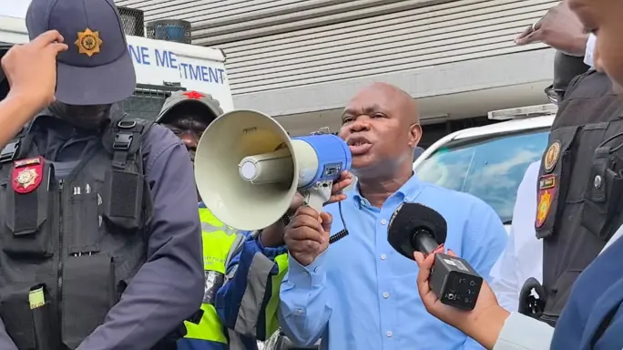 Home Affairs DDG promises action on 300,000 remaining blocked IDs