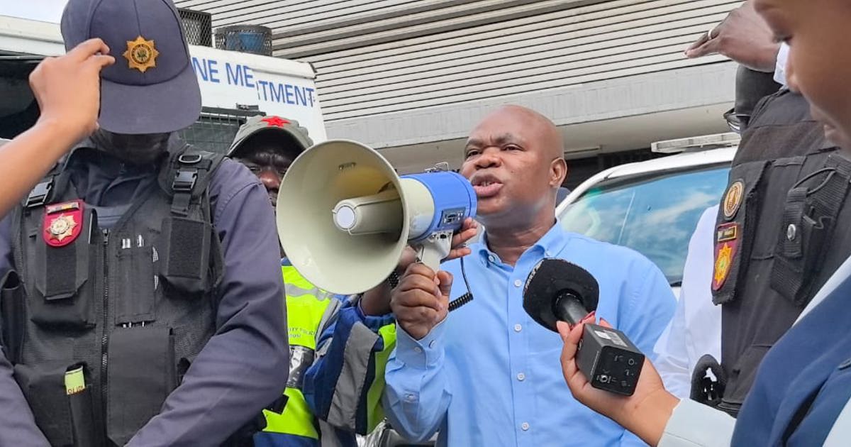 Home Affairs DDG promises action on 300,000 remaining blocked IDs