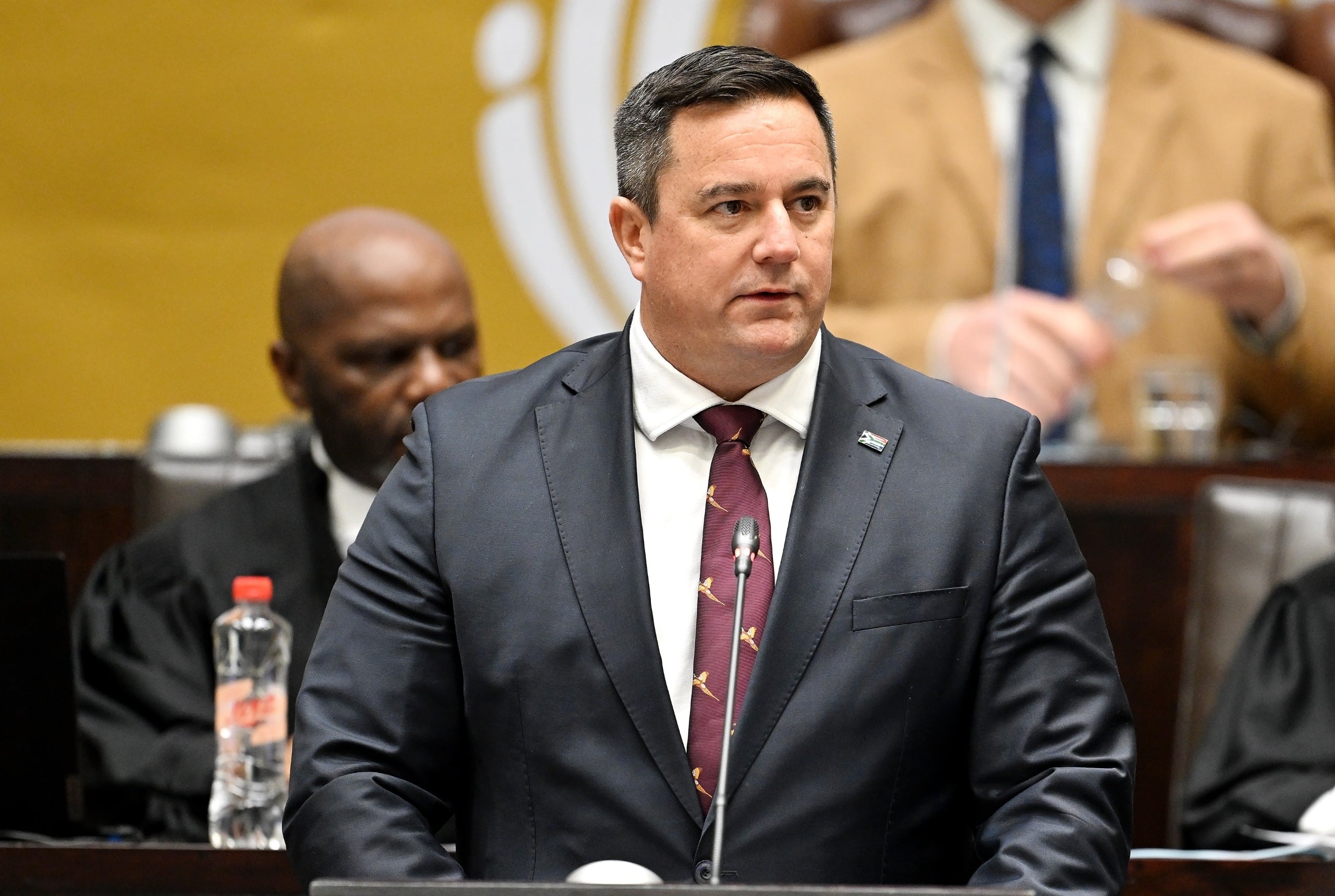 Trump admin sends more agents to Minneapolis despite furor over woman's ...