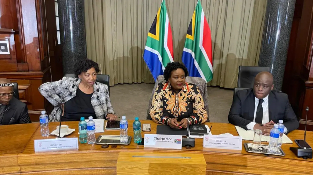 SA’s security cluster ministers call on SADC countries to tighten ...